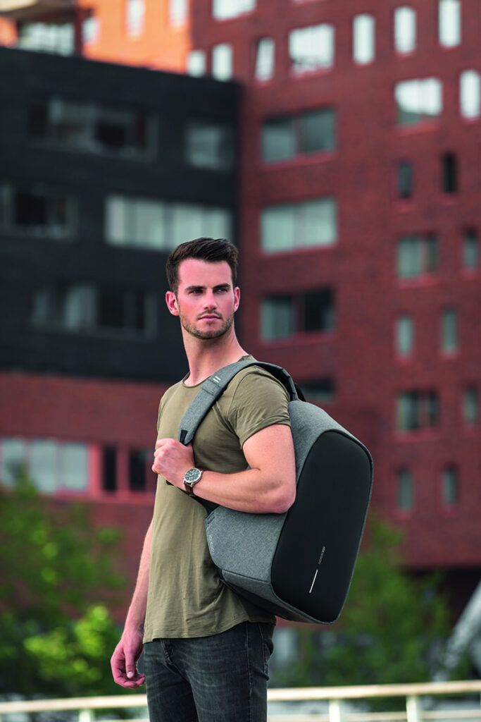 BOBBY HERO XL ANTI-THEFT BACKPACK, GREY – XD Design Thailand